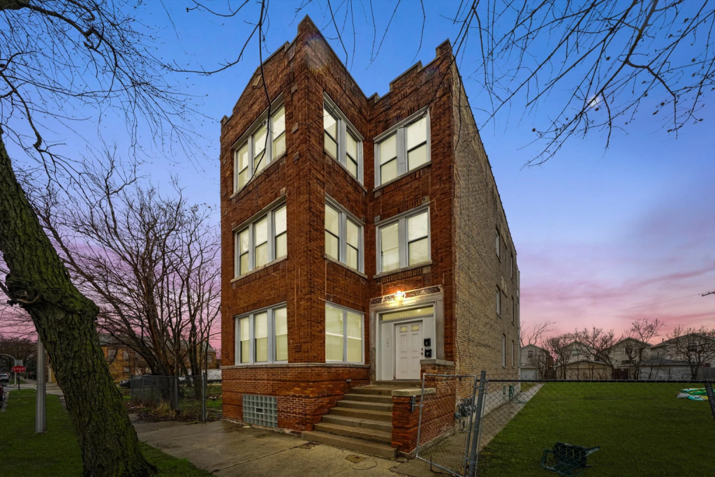 Real Estate Token - Fourplex in Chicago, IL - Lofty